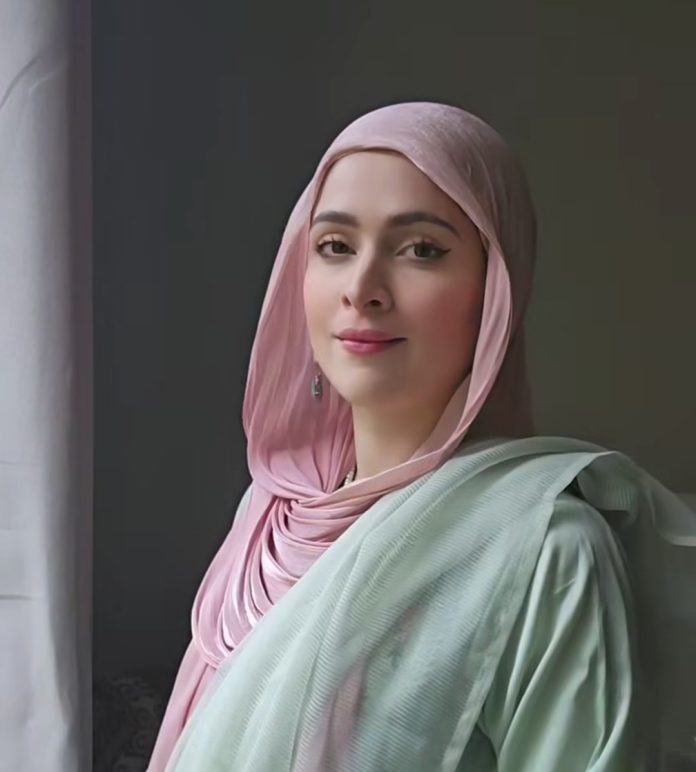 Famous Pakistani Actress Becomes Hijabi, Shares Struggles | Reviewit.pk
