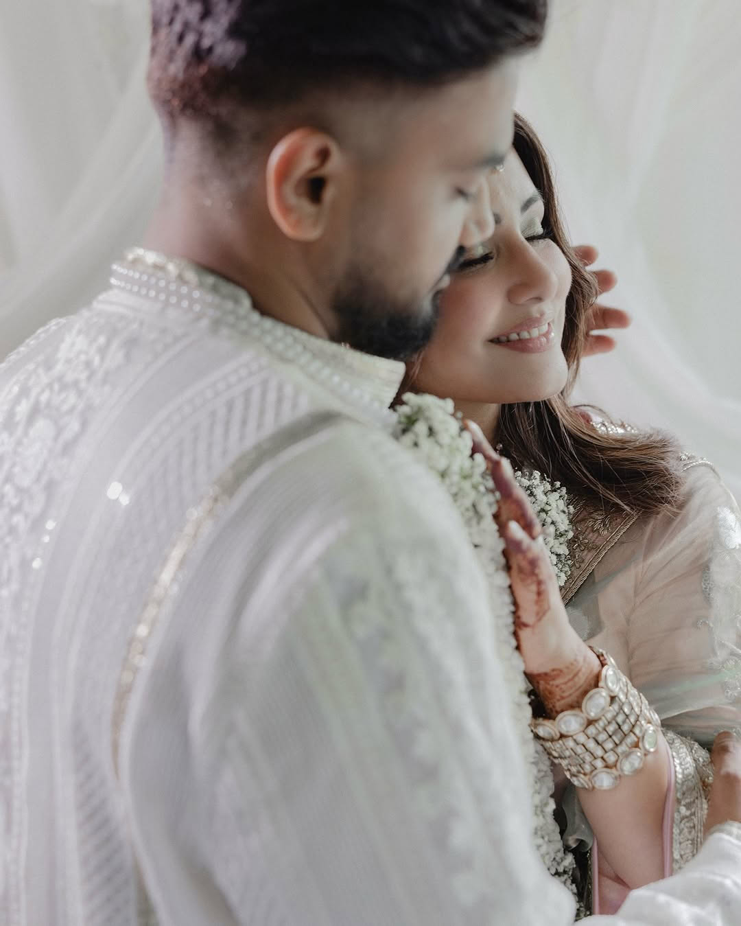 Indian Actress Hina Khan Gets Married | Reviewit.pk
