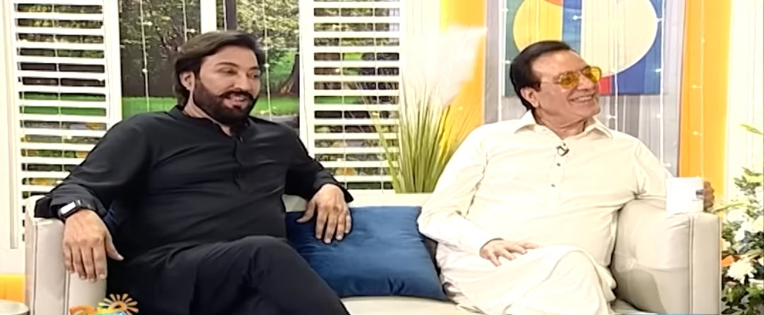 Pakistani Heroes from the Past Narrate Interesting Stories about Meera ...