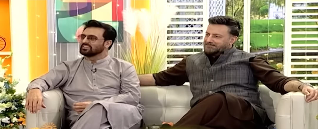 Pakistani Heroes from the Past Narrate Interesting Stories about Meera ...