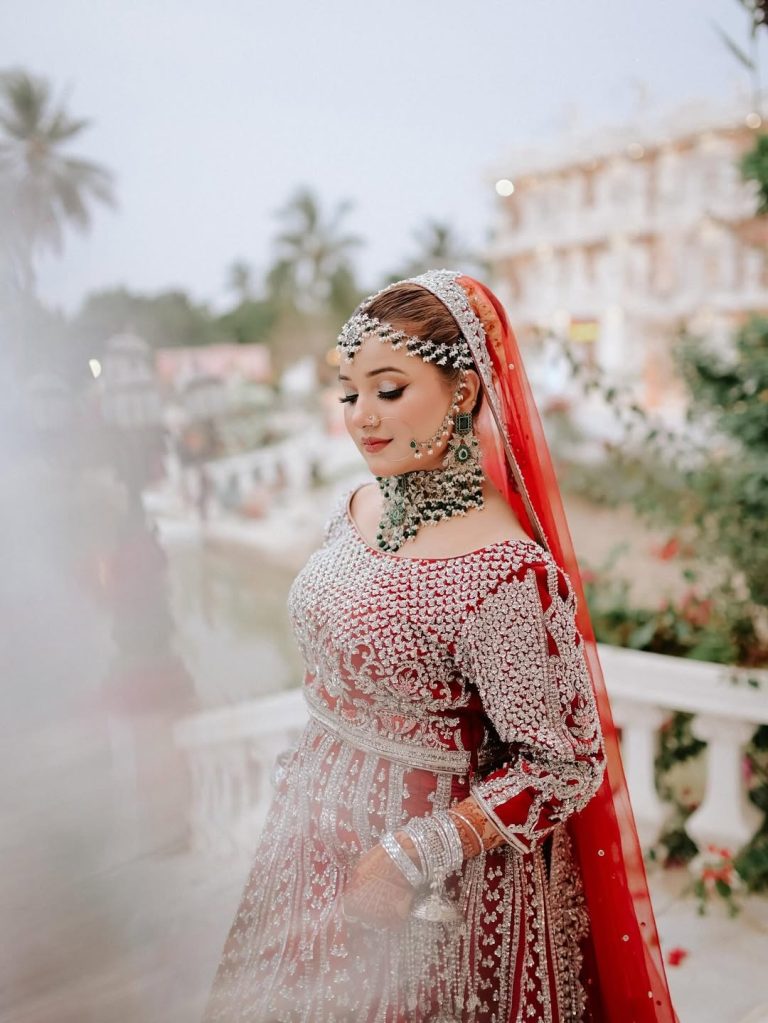 Rabeeca Khan & Hussain Tareen Nikah Video | Reviewit.pk