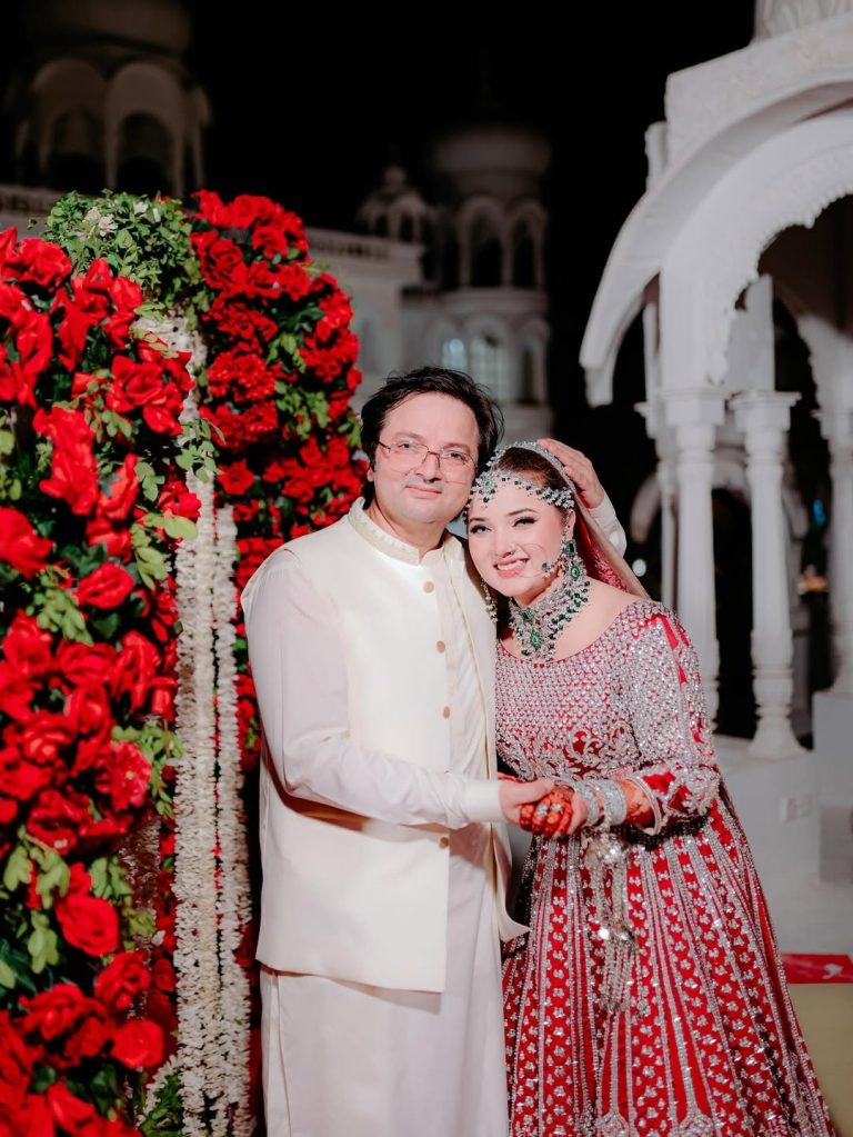 Rabeeca Khan & Hussain Tareen Nikah Video | Reviewit.pk