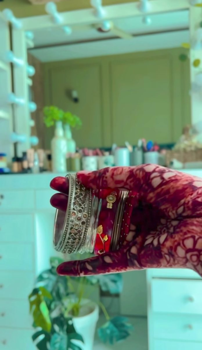 Sanam Chaudhary's Adorable Pictures & Video From Eid Ul Azha Day 1 | Reviewit.pk