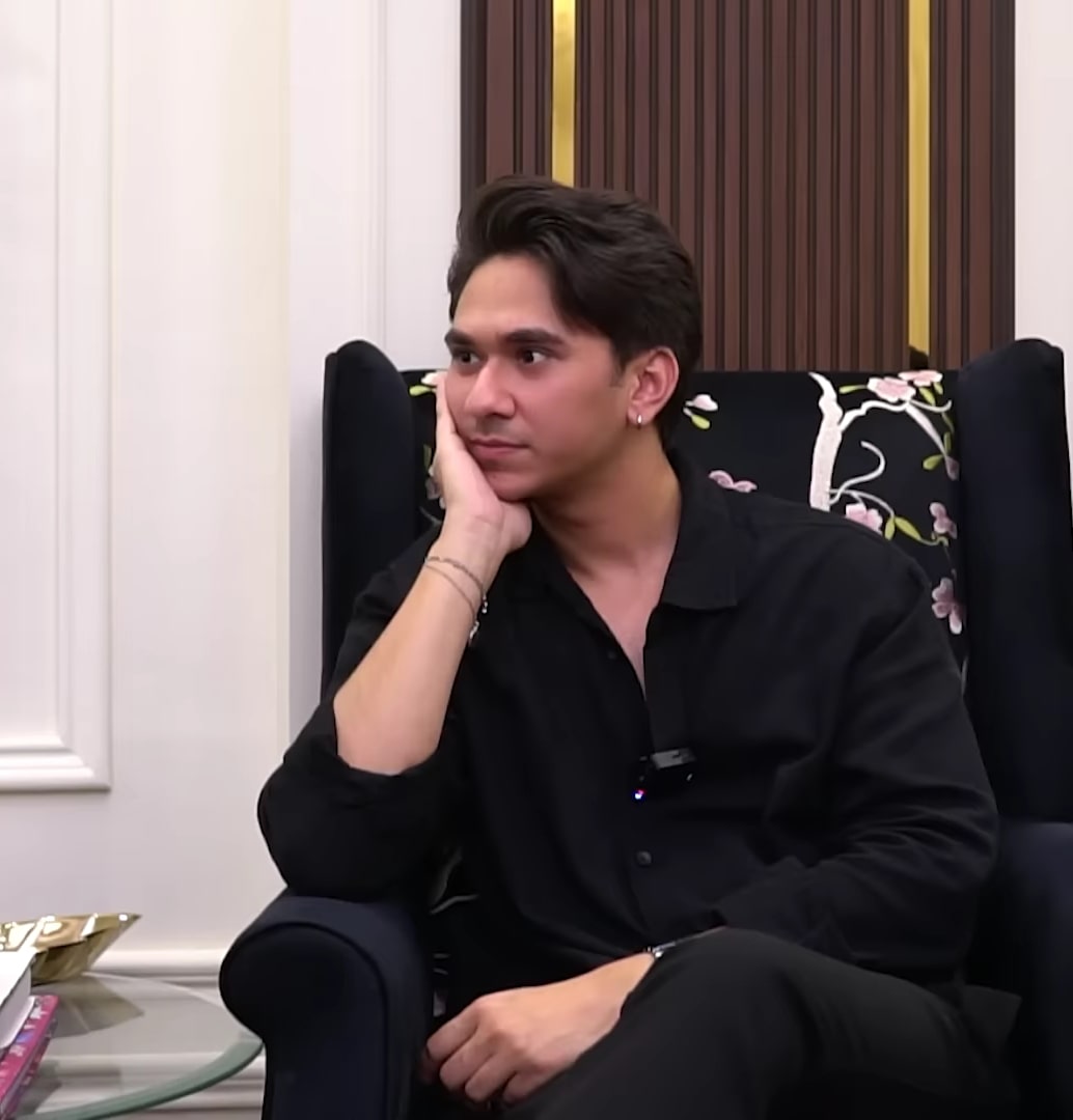 Samar Jafri On Bonding & Relationship With Aina Asif | Reviewit.pk