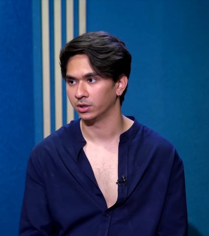 Samar Jafri Shares Experience With Abul Hasan & Fahad Mustafa | Reviewit.pk