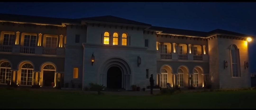 Parizaad's Famous Luxury House Sealed | Reviewit.pk