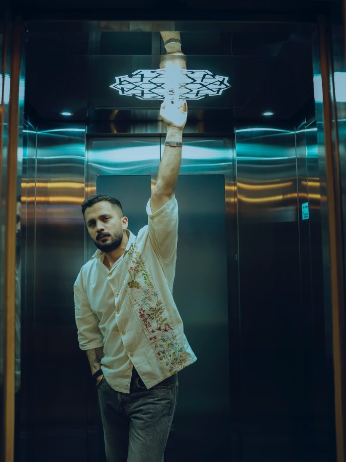 Rajab Butt & Friends Private Videos Leak Scandal | Reviewit.pk