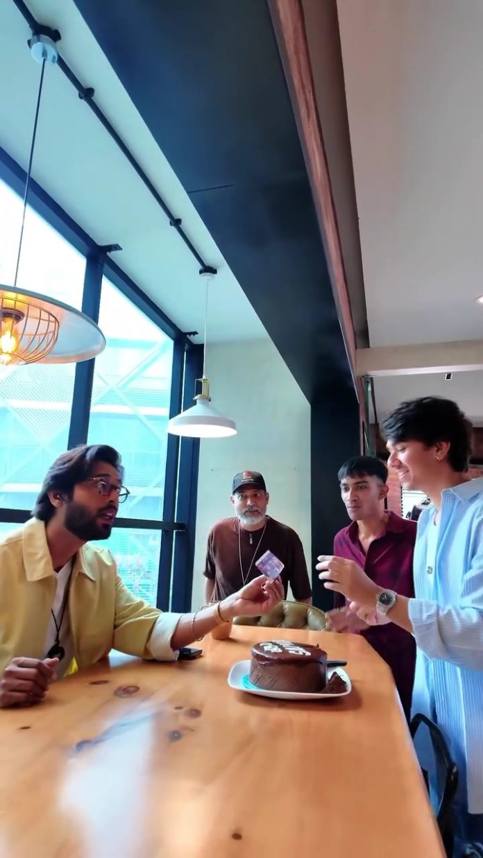 Fahad Mustafa's Cutest Birthday Celebration For Samar Jafri | Reviewit.pk