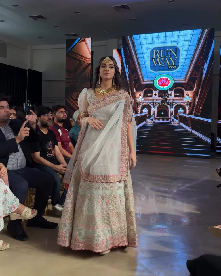 Nadia Khan Daughter Makes Her Debut in Fashion Modeling | Reviewit.pk