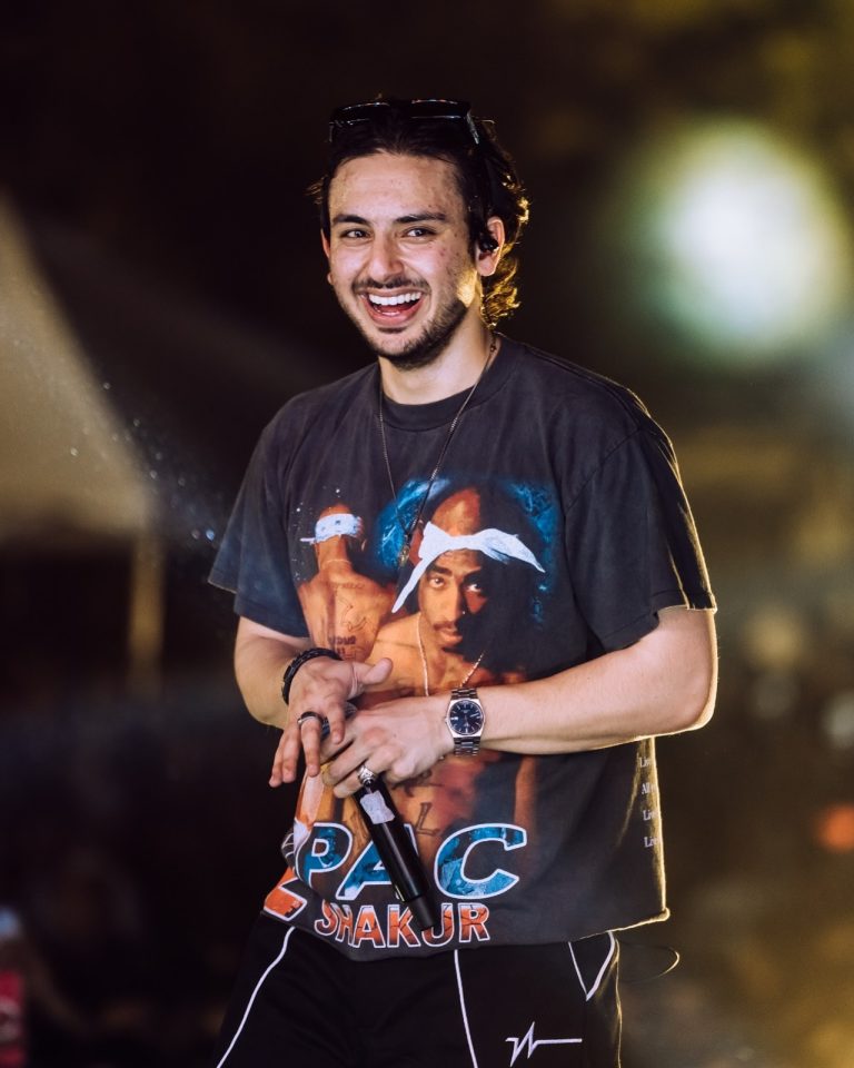 Singer Hasan Raheem Gets Married | Reviewit.pk