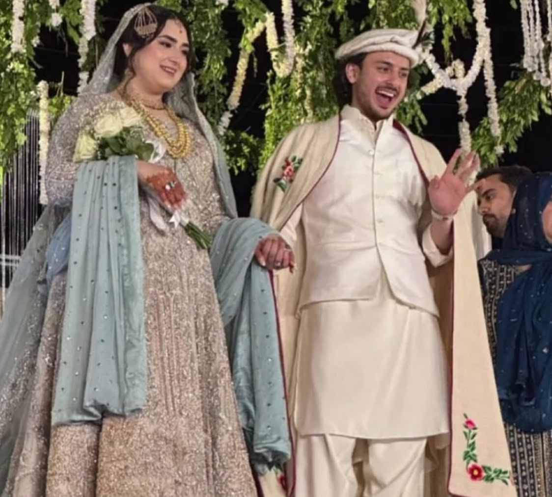 Singer Hasan Raheem Gets Married | Reviewit.pk