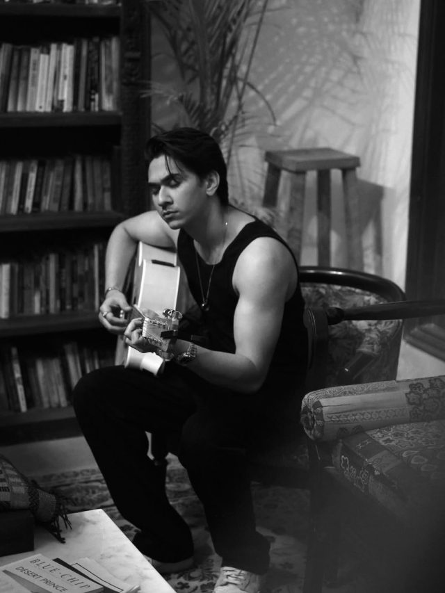 Samar Jafri Pens An Emotional Note For Parwarish | Reviewit.pk