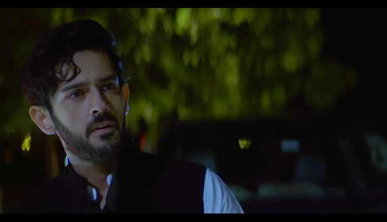 Azaan Sami Khan on the Scene Where Farhad Shoots Manto | Reviewit.pk