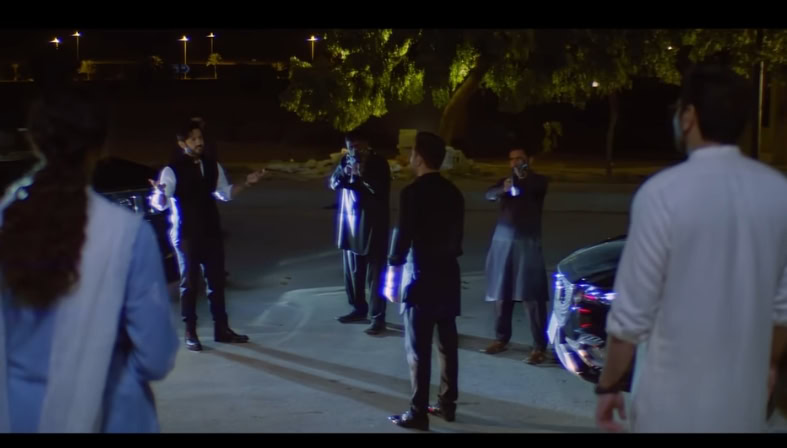 Azaan Sami Khan on the Scene Where Farhad Shoots Manto | Reviewit.pk