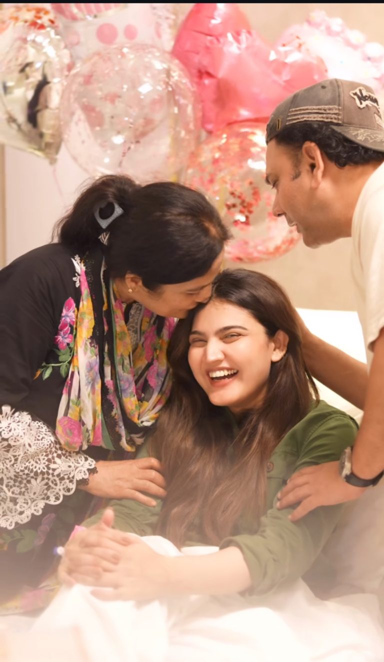 Sistrology Family Welcomes Iqra Kanwal Daughter | Reviewit.pk