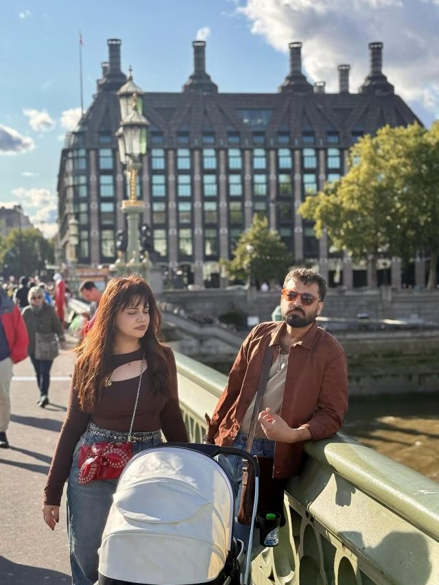 Zara Noor Abbas & Asad Siddiqui Vacation in London | Reviewit.pk