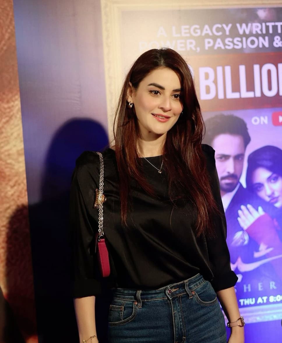 Amna Malik Cries Sharing the Pain of Losing Her Sons | Reviewit.pk