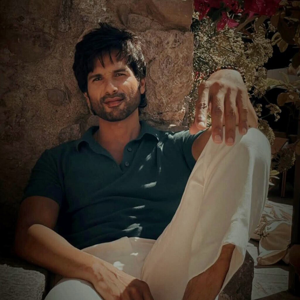 Shahid Kapoor's Pakistani Background Revealed | Reviewit.pk