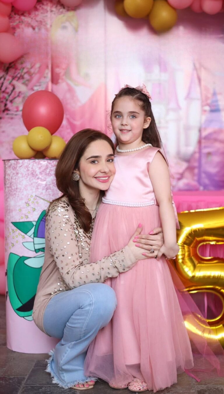 Juggun Kazim Daughter Noor Bano's 5th Birthday | Reviewit.pk