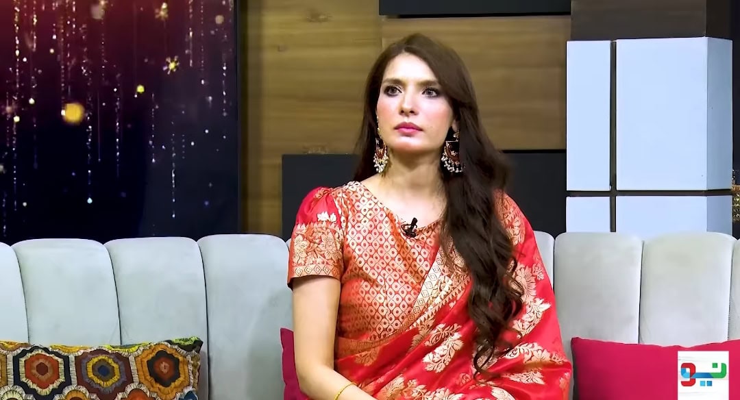 Saeeda Imtiaz Reveals Why She’ll Never Marry a Pakistani | Reviewit.pk