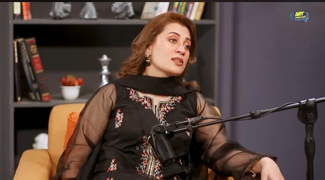 Sarah Omair Breaks Silence on Being Ignored by Fahad Mustafa | Reviewit.pk