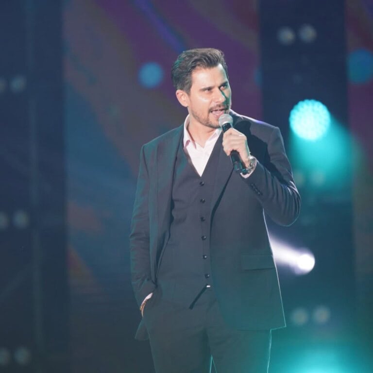 Tabish Hashmi Acting Debut with Fahad Mustafa | Reviewit.pk