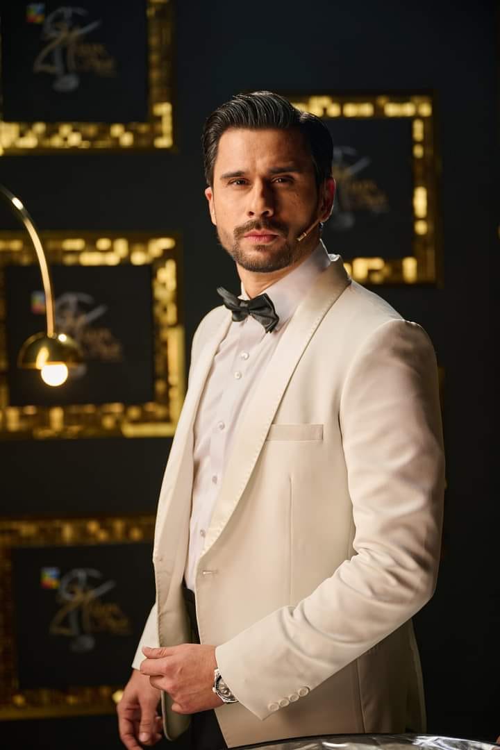 Tabish Hashmi Acting Debut with Fahad Mustafa | Reviewit.pk