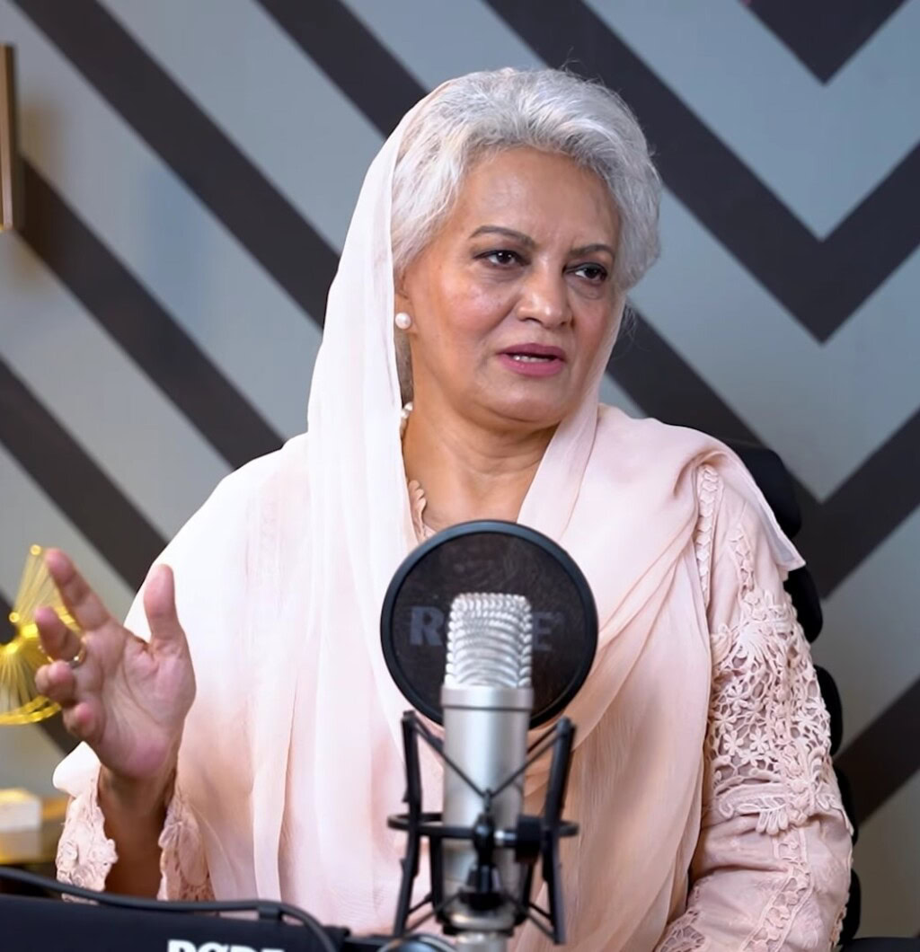 What Made Masarrat Misbah Speak about Her Divorce | Reviewit.pk