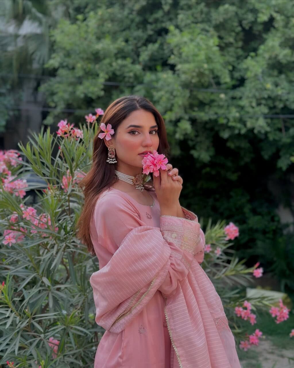 How Much Nimra Ali Charges For A Shoot | Reviewit.pk