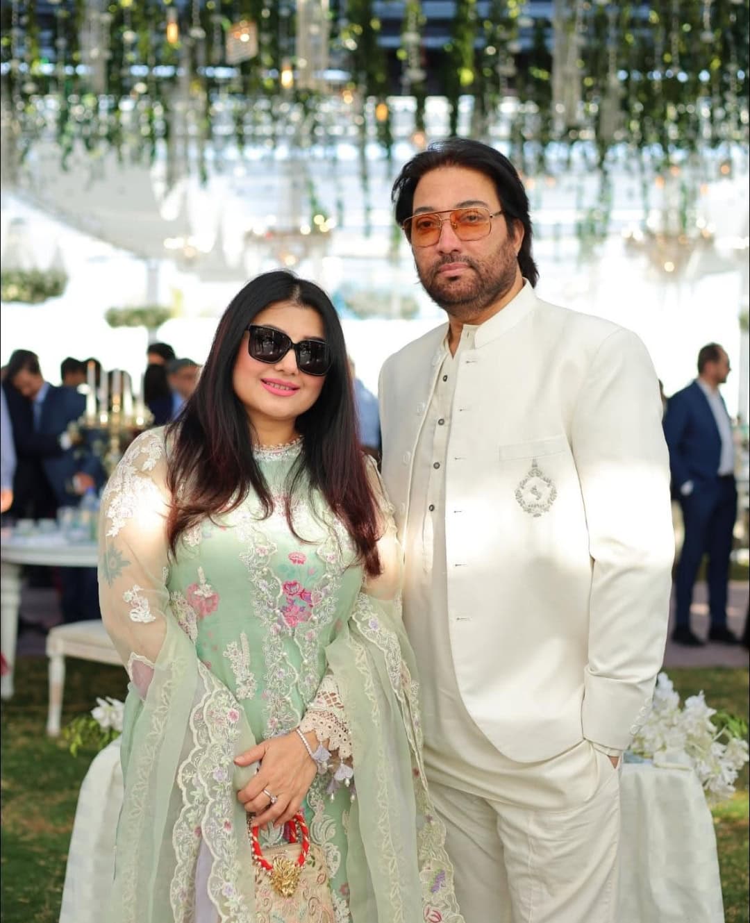 Javeria Saud New Year Party Celebration with Stars | Reviewit.pk