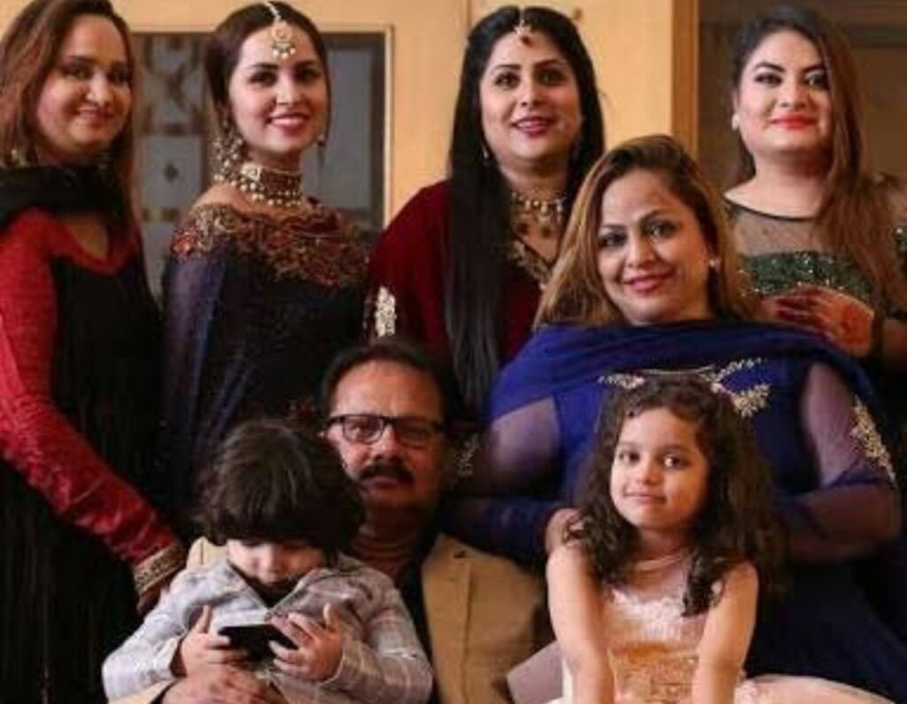 Nimra Khan Opens Up About Not Being Wanted at Birth | Reviewit.pk