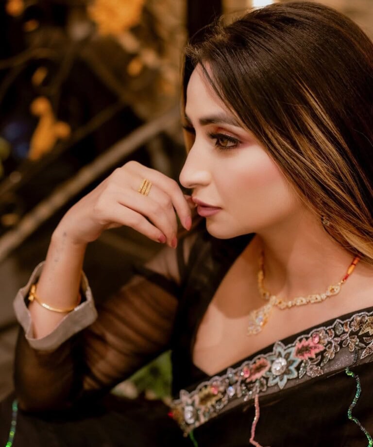 Warda Malik Reveals Reality Behind Famous Influencers' Income | Reviewit.pk