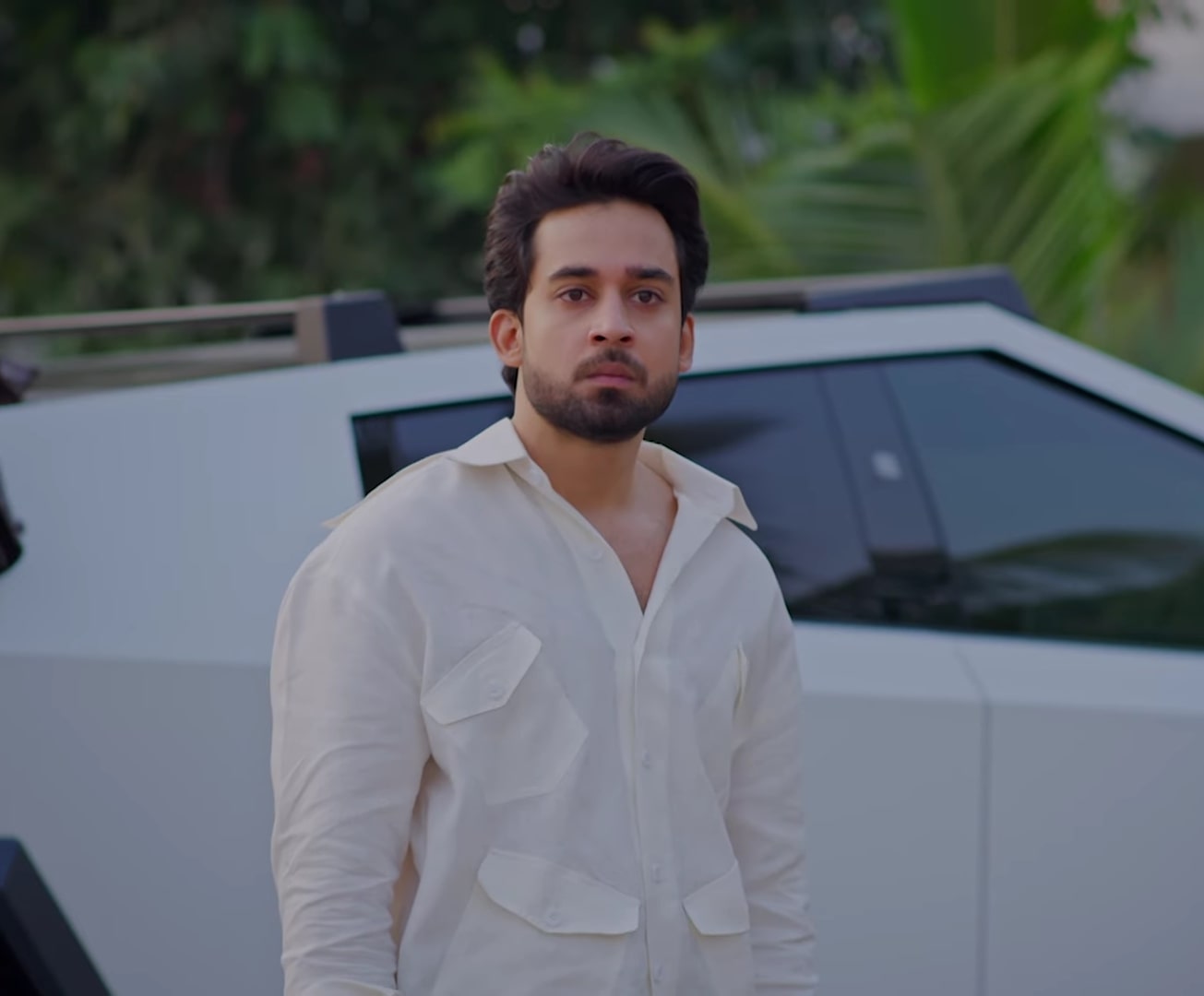 Meri Zindagi Hai Tu Episode 1 - Bilal Abbas Khan Wins Fans | Reviewit.pk