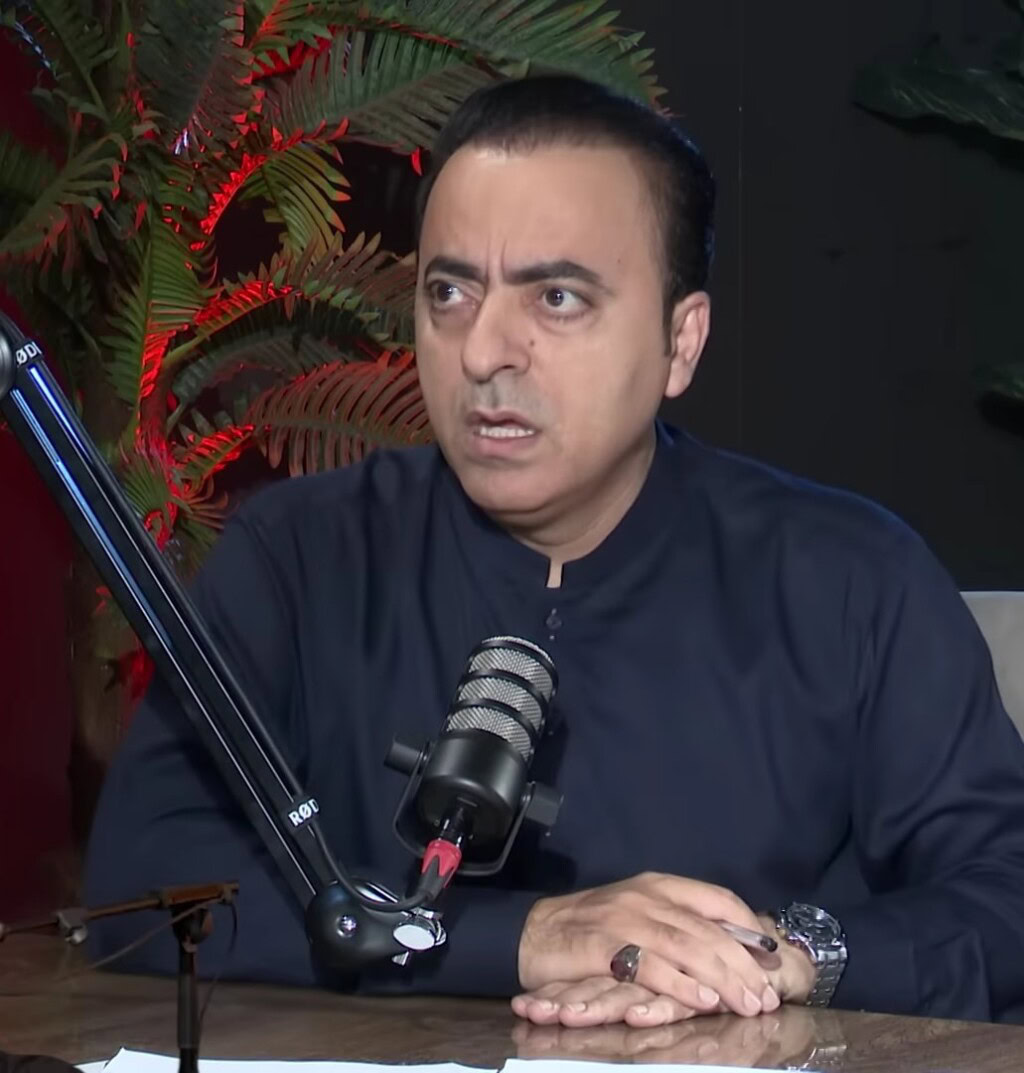 Saba Qamar Takes Legal Action Against Naeem Hanif On Big Allegations ...