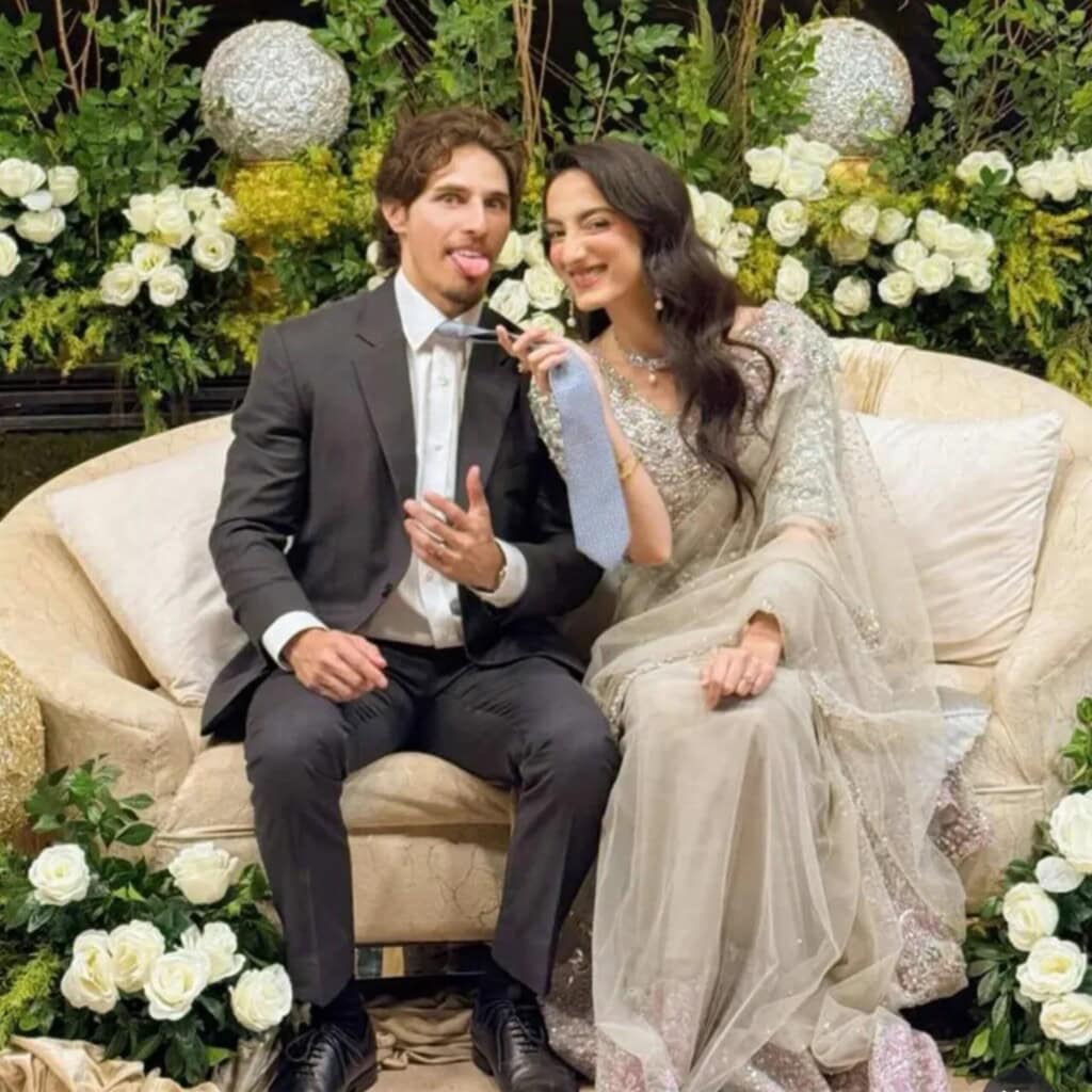 Saleem Sheikh's Daughter Selena Sheikh's Engagement Pictures | Reviewit.pk
