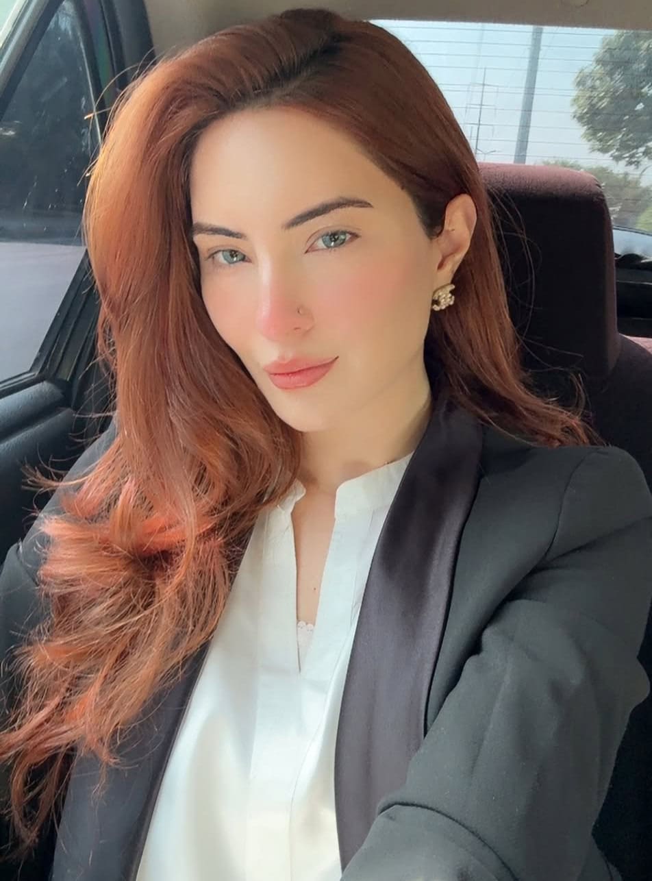 Imad Wasim's Alleged Girl Friend Nyla Rajah Bashes Sannia Ashfaq ...