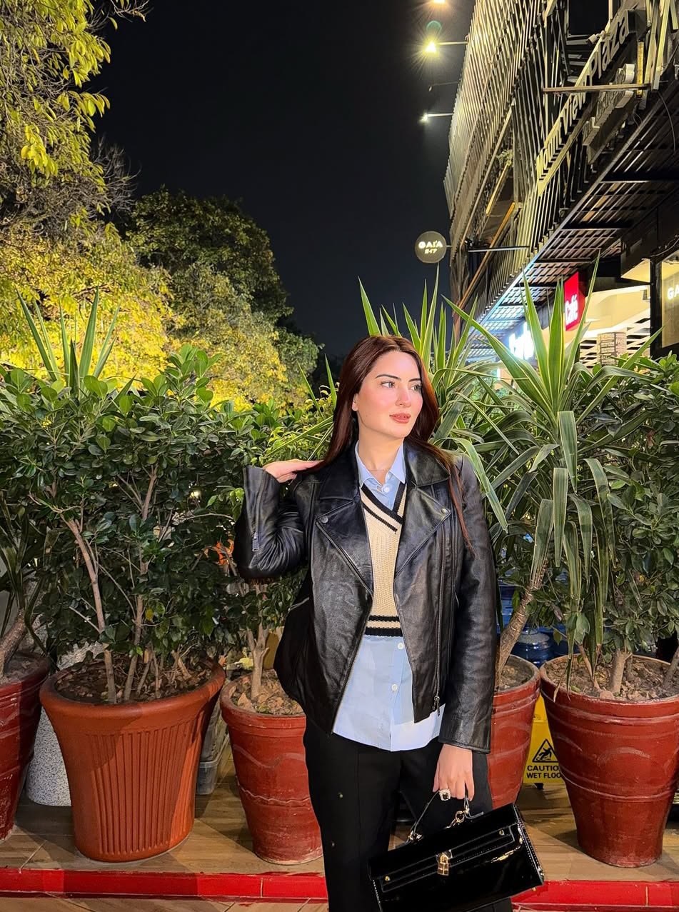 Imad Wasim's Alleged Girl Friend Nyla Rajah Bashes Sannia Ashfaq ...