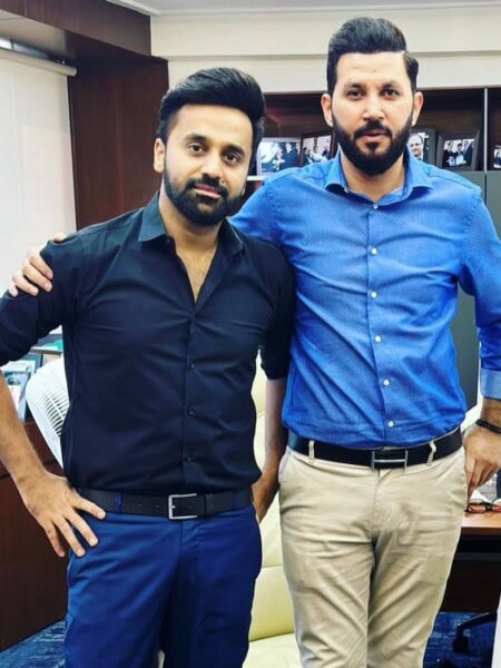 Waseem Badami's Best Friend Anchor Raja Matloob Passes Away | Reviewit.pk