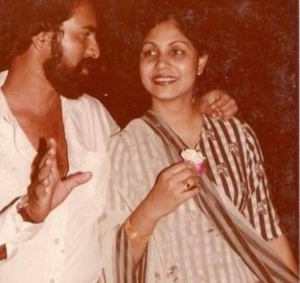 Sabiha Hashmi on Her Love Marriage & Advice To Young Couples | Reviewit.pk