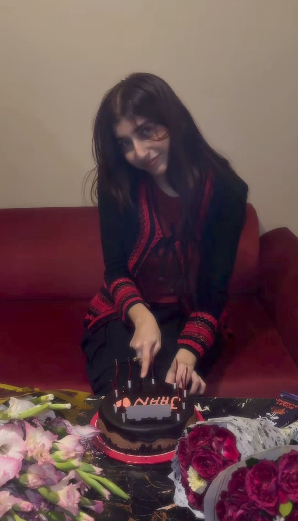 Humsafar Child Star Sara Turns 21 | Reviewit.pk