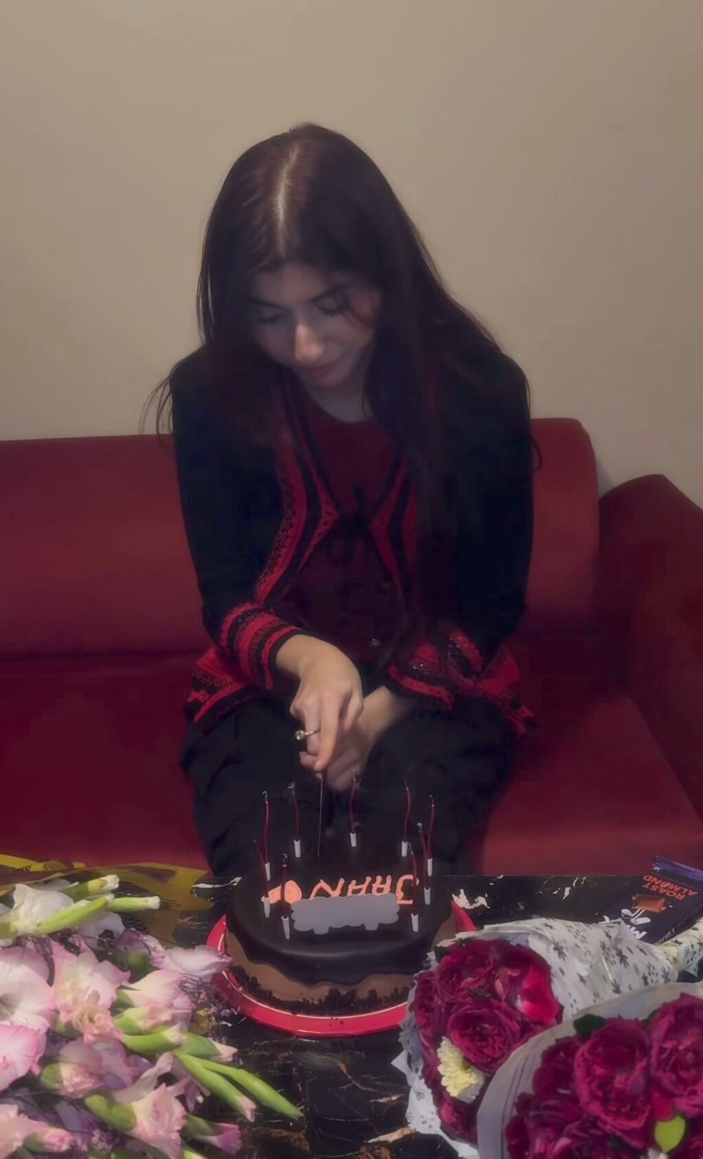 Humsafar Child Star Sara Turns 21 | Reviewit.pk