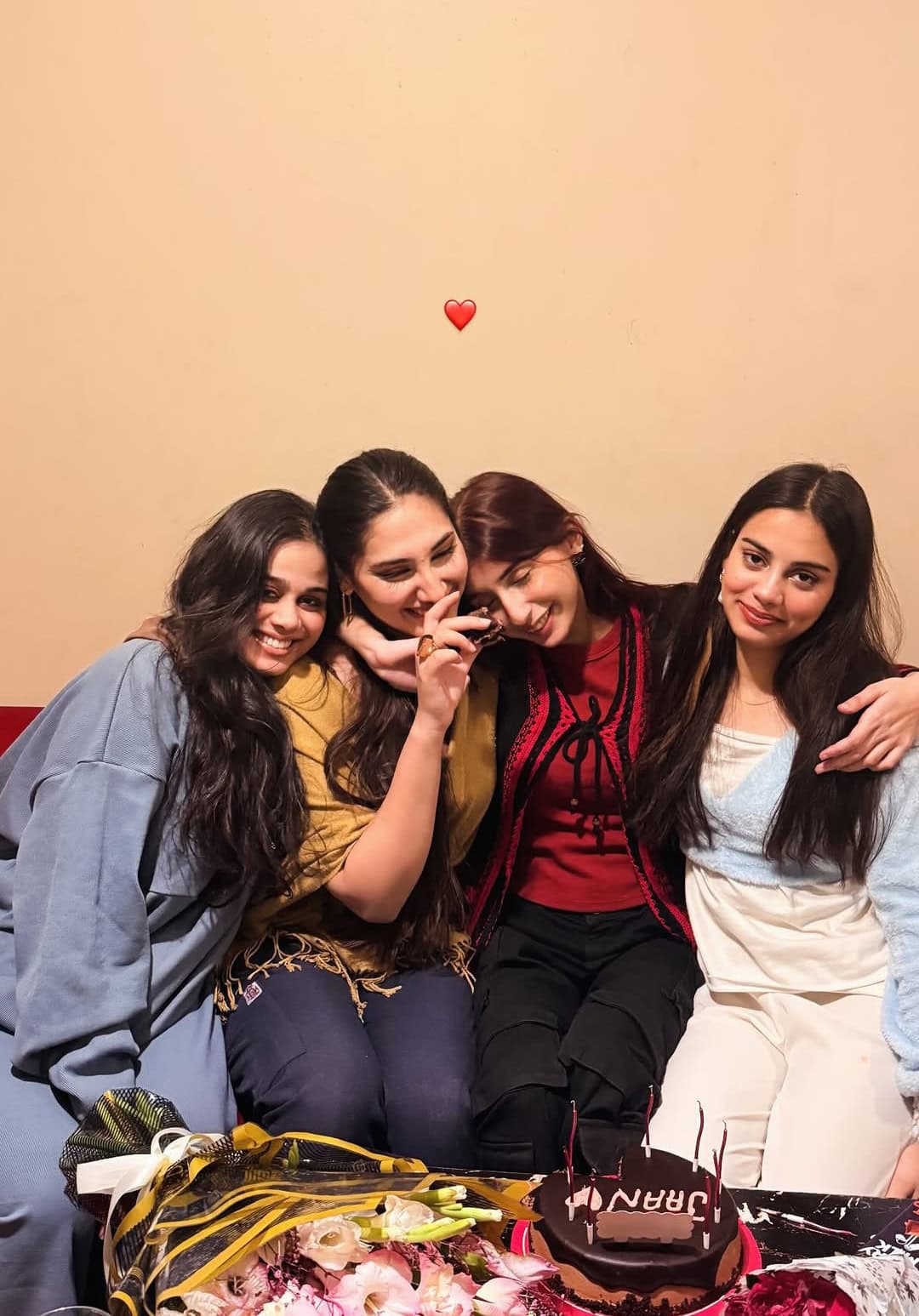 Humsafar Child Star Sara Turns 21 | Reviewit.pk