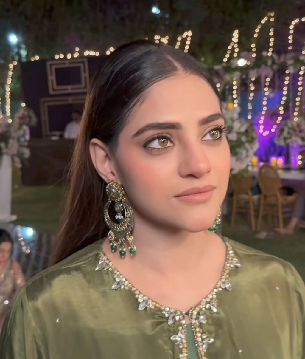 Namra Shahid Shares Details of Her Marriage | Reviewit.pk