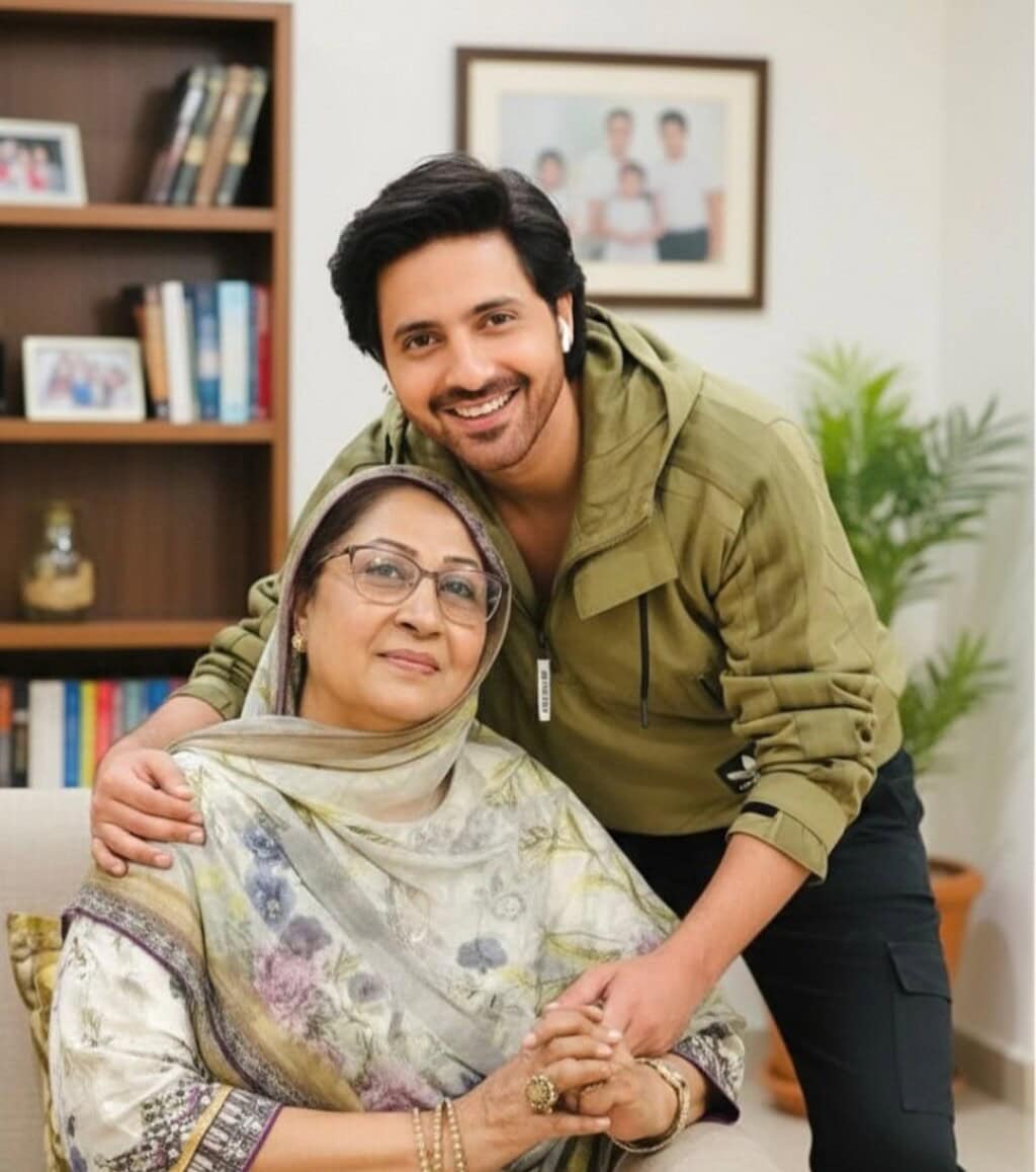 Asim Mehmood on the Heartbreaking Loss of His Mother | Reviewit.pk