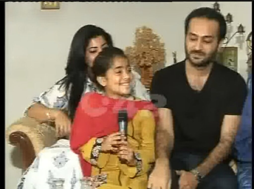 Junaid Safdar Wife Shanzay Ali Rohail's Childhood Video | Reviewit.pk