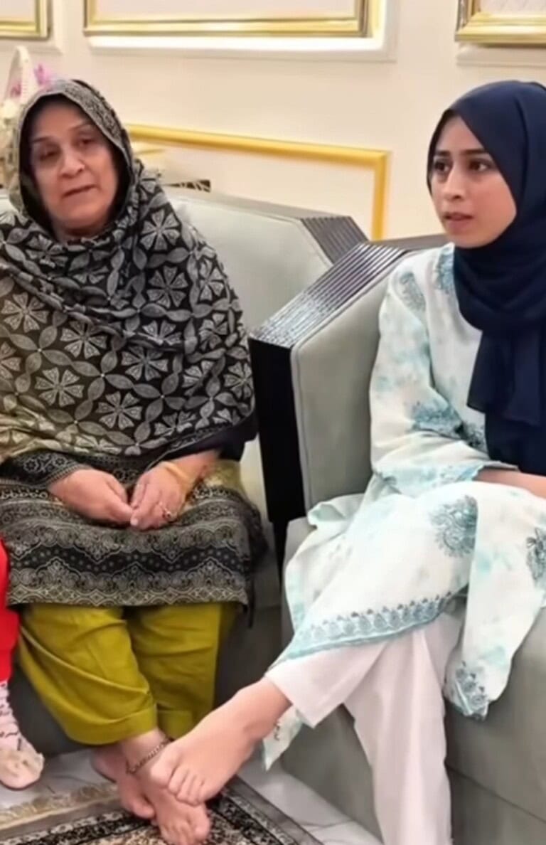 Ghazal Jawad's Important Announcement Regarding Rajab Butt Vlogs ...