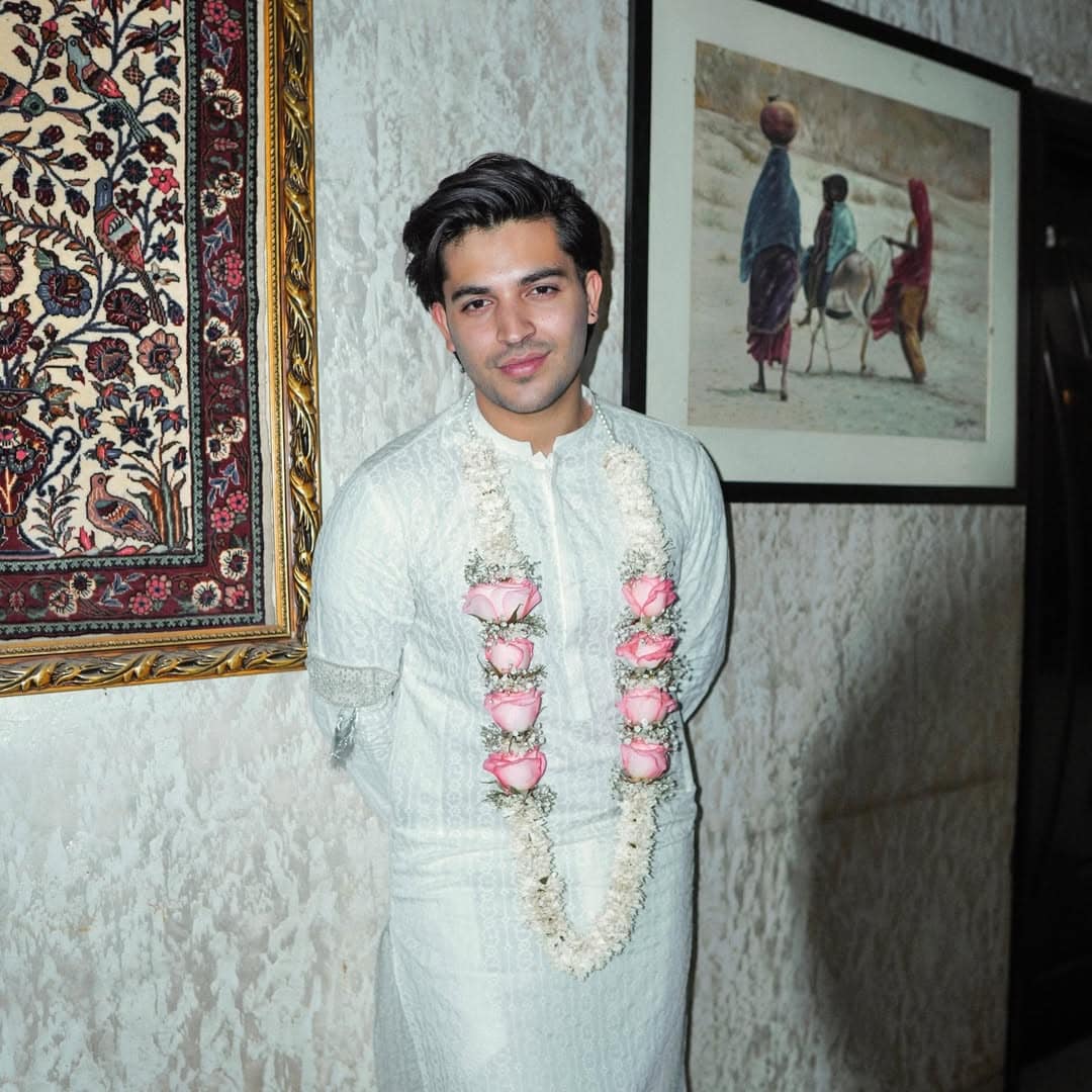 Ali Dayyan Walji Gets Engaged | Reviewit.pk
