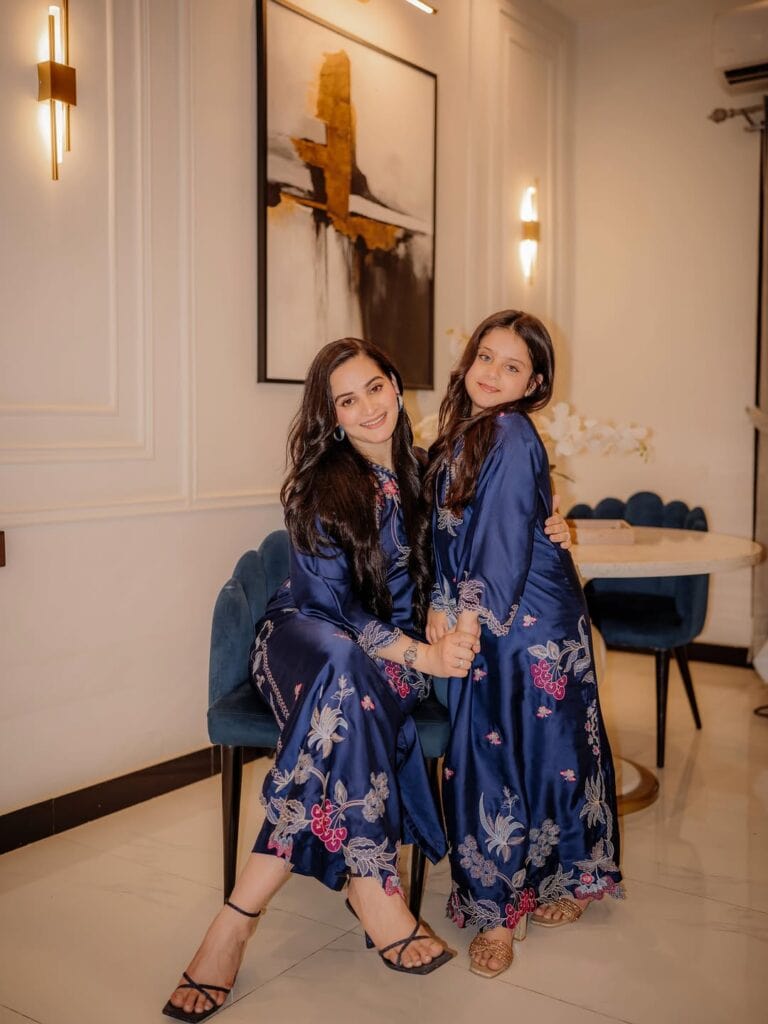 Aiman Khan Twinning With Eldest Daughter Amal Muneeb In Blue | Reviewit.pk
